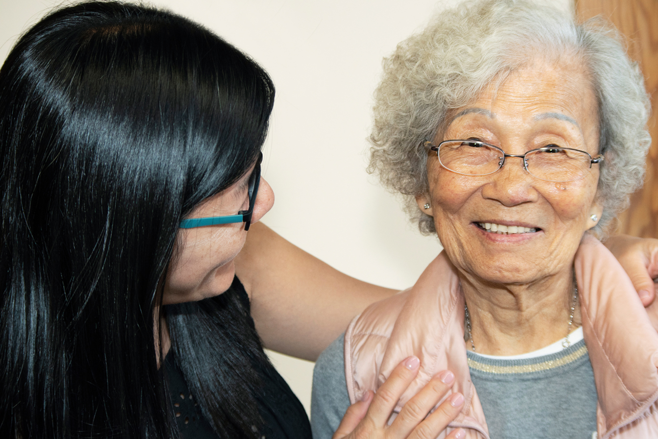 Learn strategies for family dynamics in dementia caregiving | Alzheimer ...